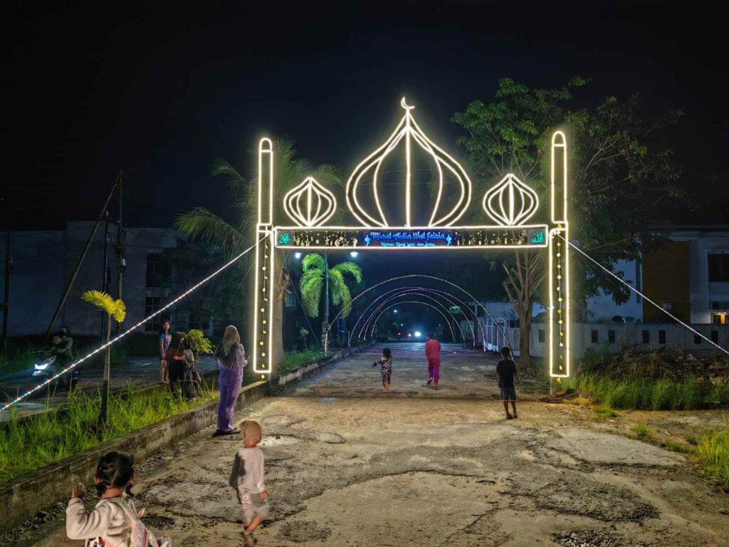 Festival Lampu Hias Eid Mubarak Karimun 2023 Disambut Antusias Ratusan ...