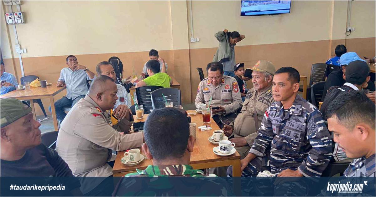 Wujud Penguatan Sinergitas, Polsek Moro dan TNI Duduk Bersembang