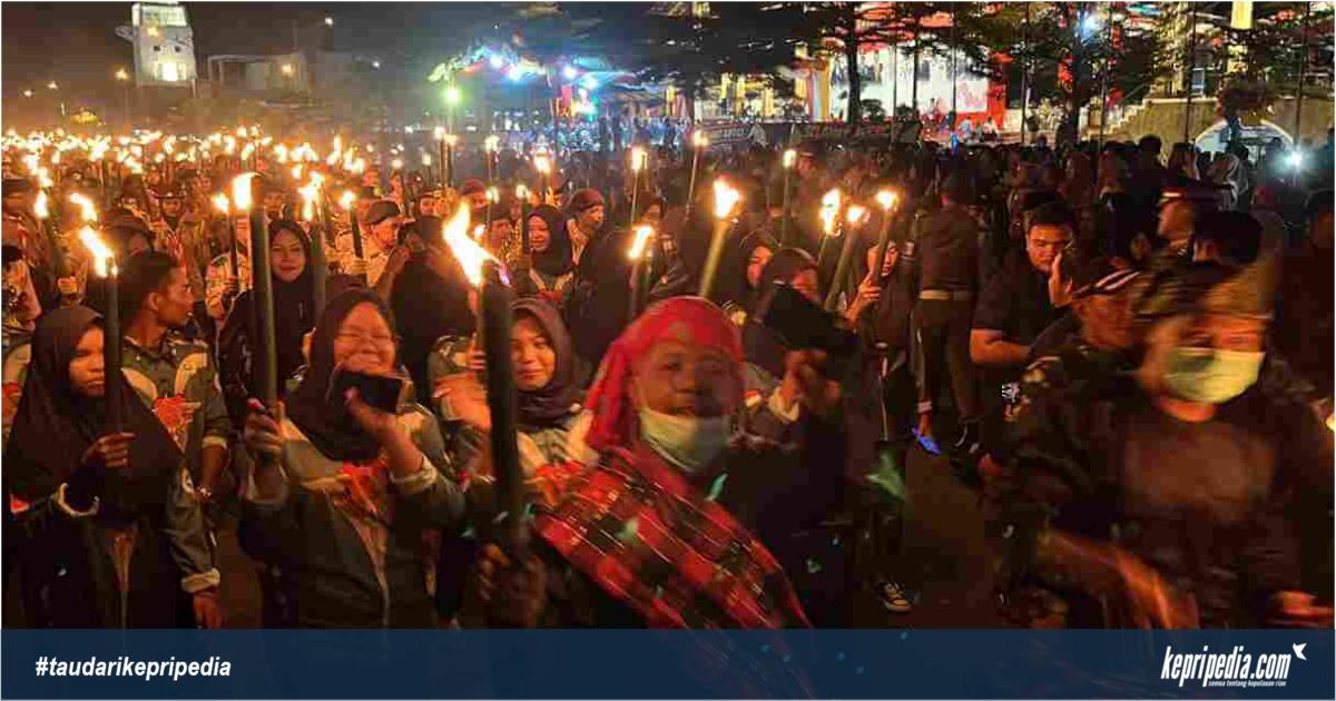 Tradisi Malam Taptu dan Pawai Obor Sambut HUT ke-79 RI di Karimun