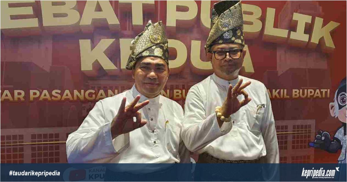 Tonjolkan Adat dan Budaya, Bakti - Raja Kompak Kenakan Pakaian Kurung ...