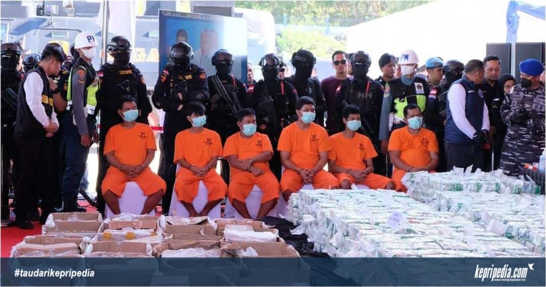 Tim Gabungan Gagalkan Penyelundupan Sabu 2 Ton di Laut Kepri, Terbesar ...